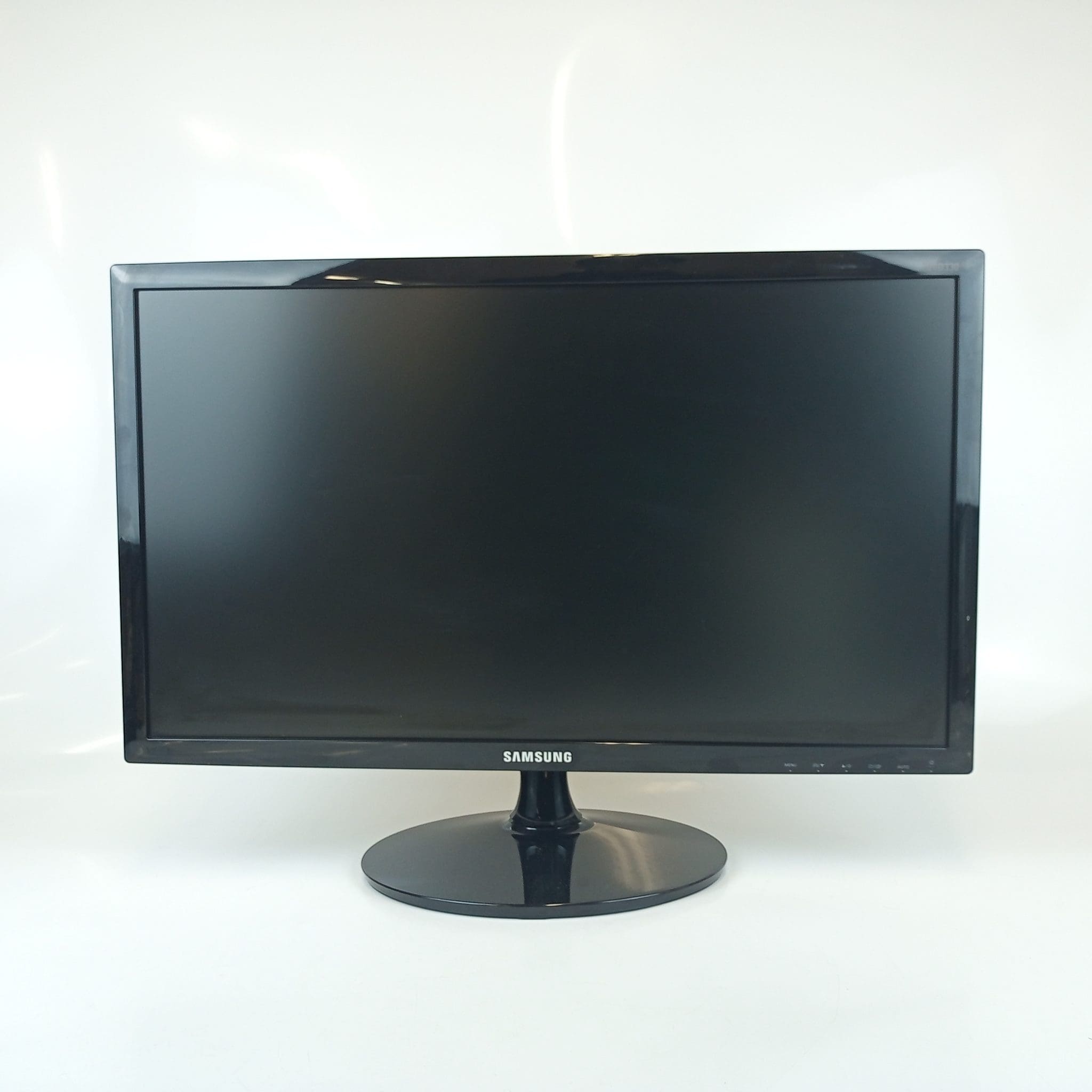 Samsung S24D330H LCD Gaming Monitor 24" Full HD W-LED (VG) | The Edinburgh Remakery
